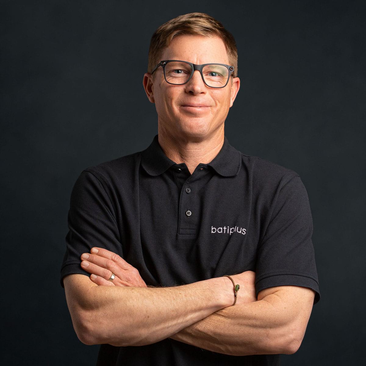 Matthew John Haigh - Batiplus SA - Contemporary furniture & discoveries