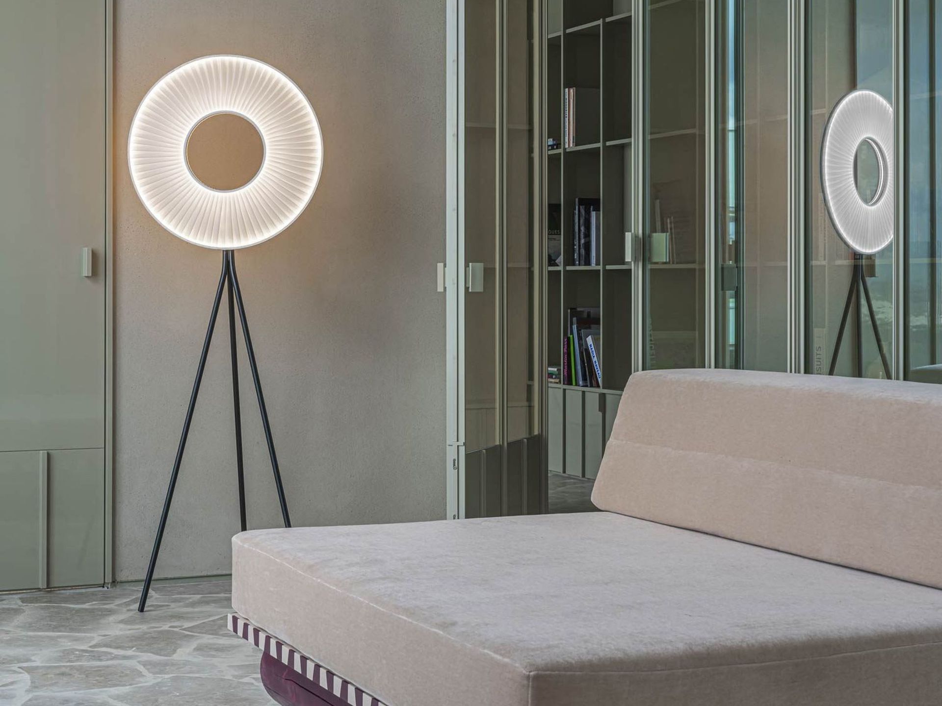 Iris Floor Tripod | Floor lamp - Dix heures dix by DCW - Lighting ...