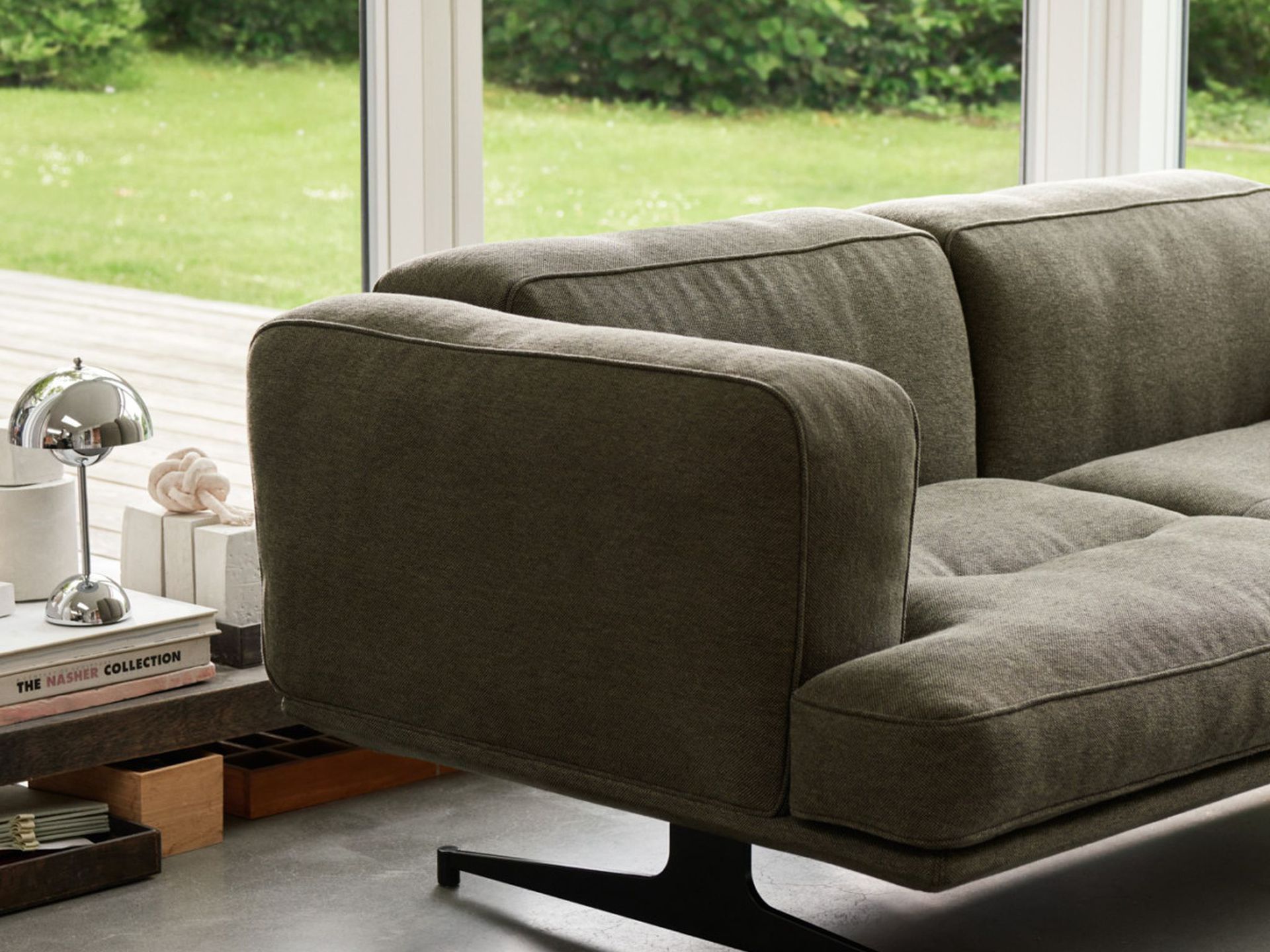 Inland AV23 | 3-seater sofa - &Tradition - Sofa - Batiplus SA ...